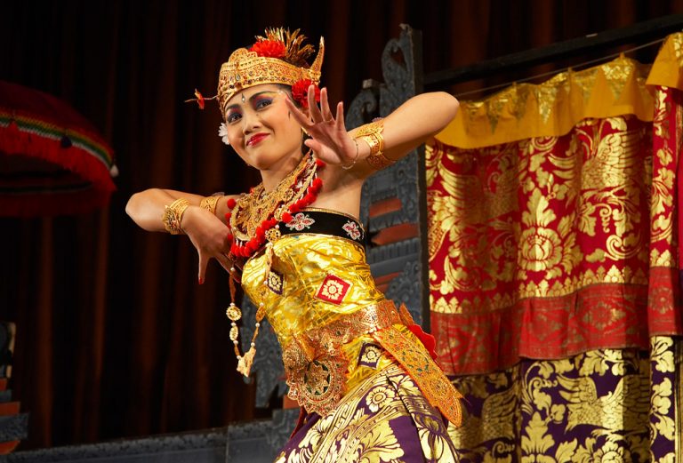 Traditional Dances of Asia: The Beauty, Spirituality and Cultural ...